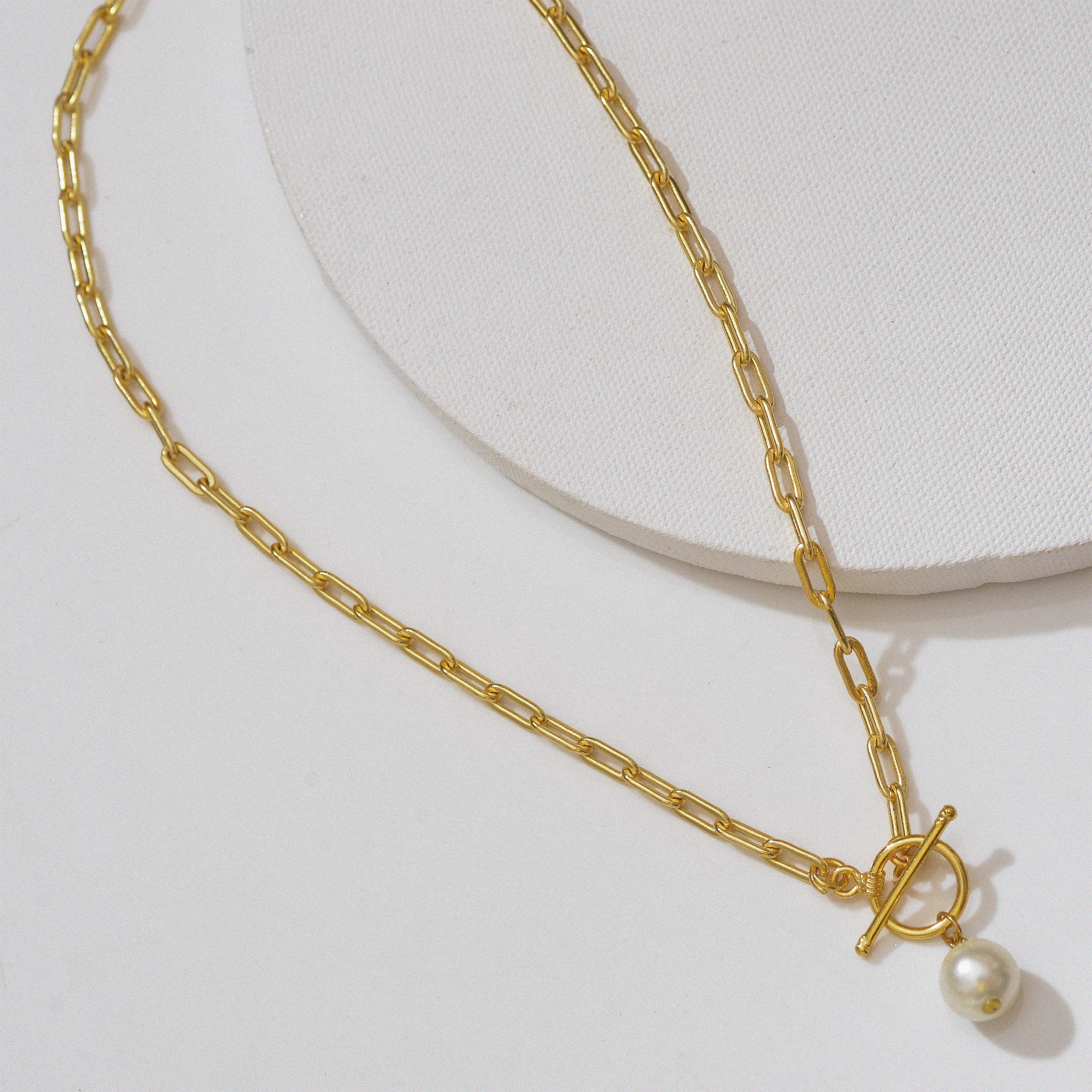 All Necklaces – Ari Boutique